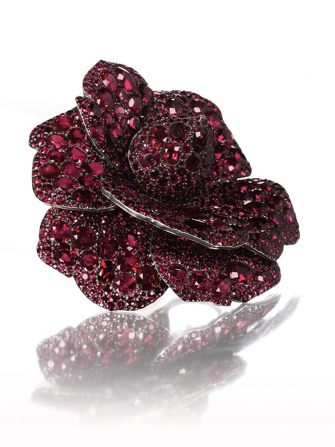 JAR Jewelry Guide: Joel Arthur Rosenthal's Elusive Masterpieces